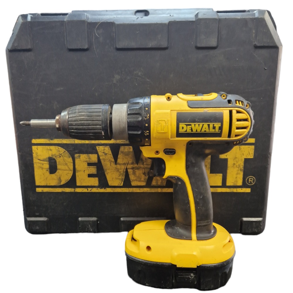 Pre-owned DeWalt DC725 (SALE) - Own4Less